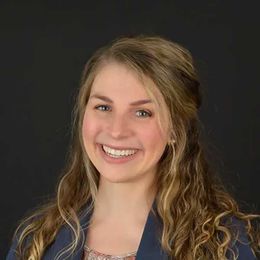 Kaitlyn McNeilly - Team Molet