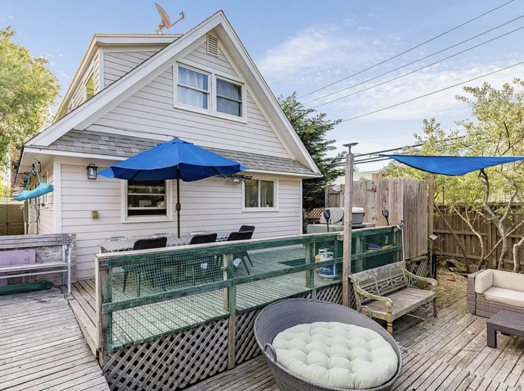 79 Walnut Walk Bay Shore