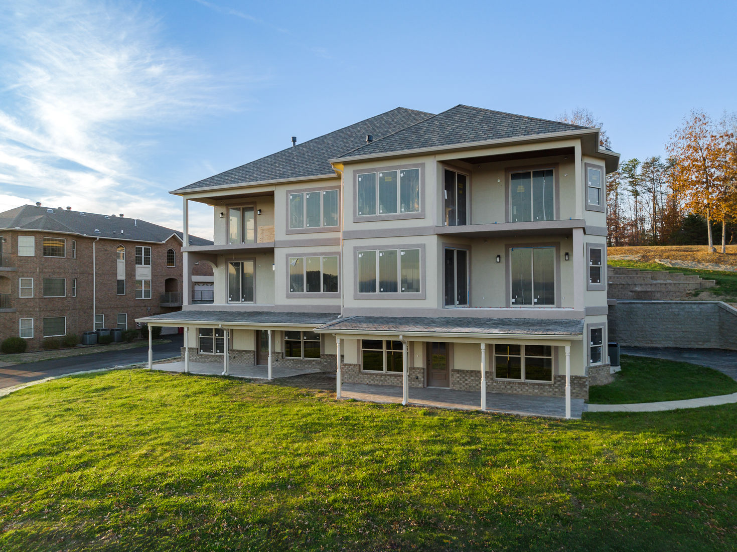 Lakeside Reserve Condominiums - Ryan Coleman | Hometown Realty ...