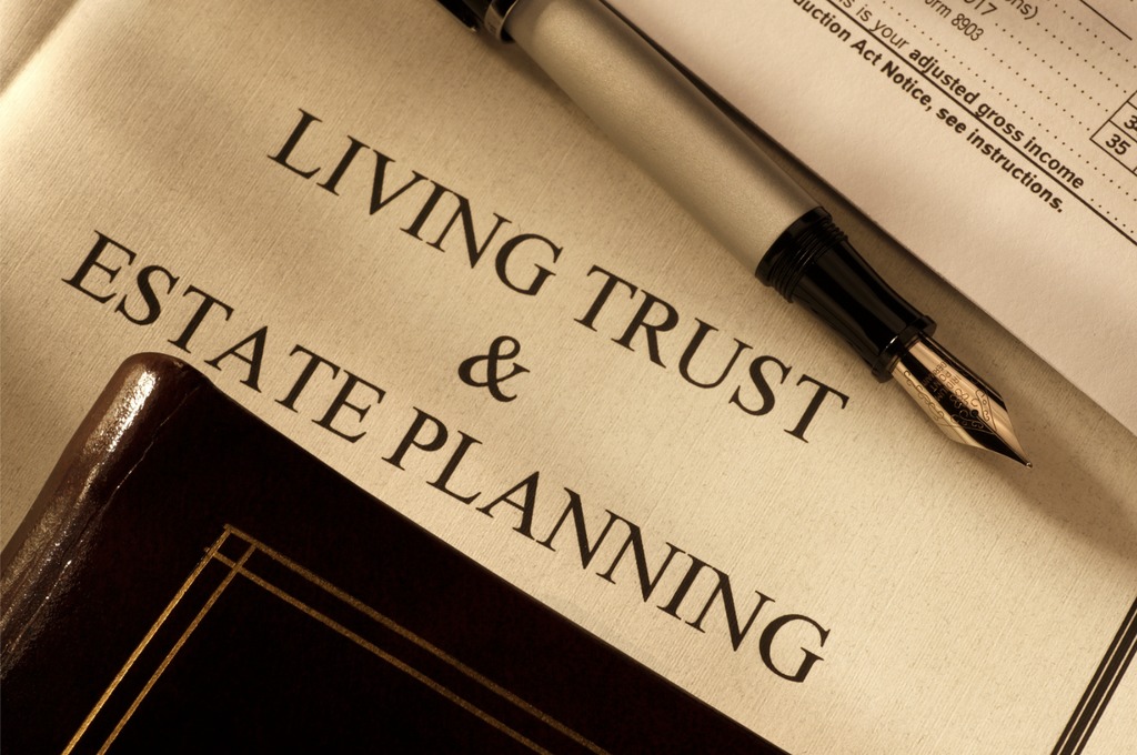 Trust vs. Probate: Key Differences Explained - Aragone & Associates