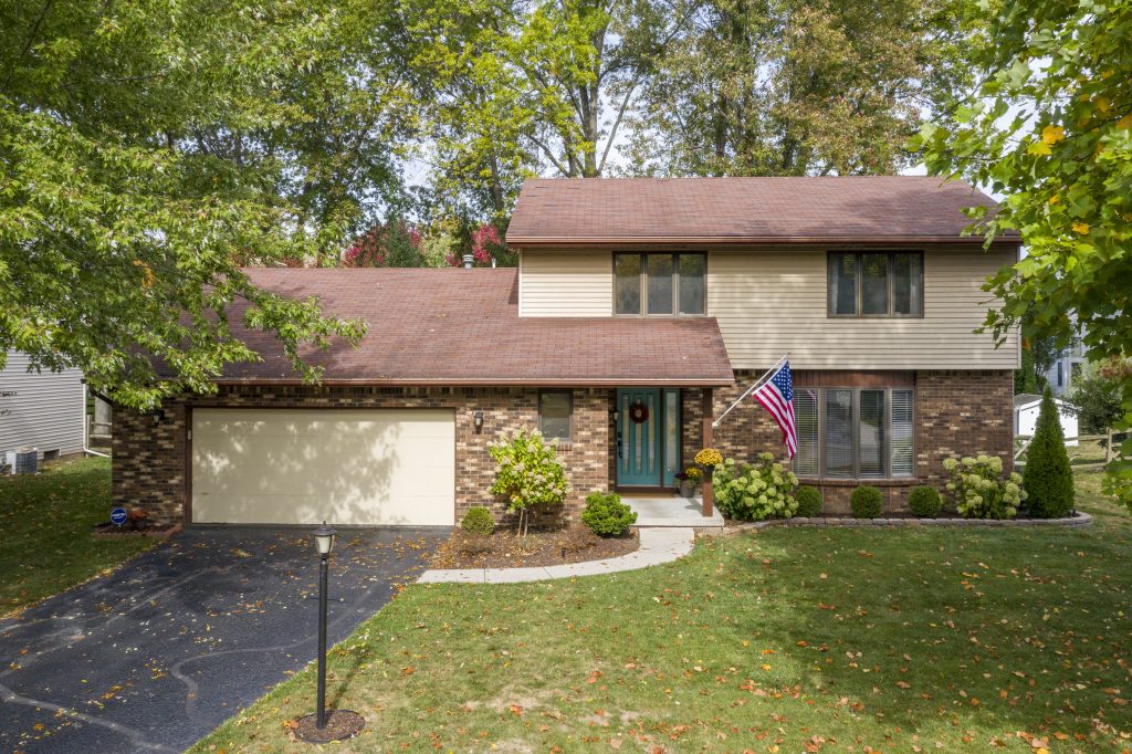 1248 Winding Way - Wiens & Roth Real Estate