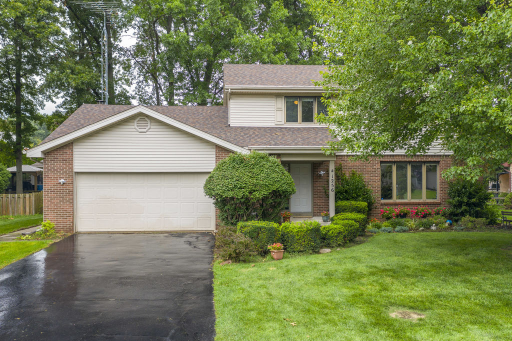 1256 Winding Way - Wiens & Roth Real Estate