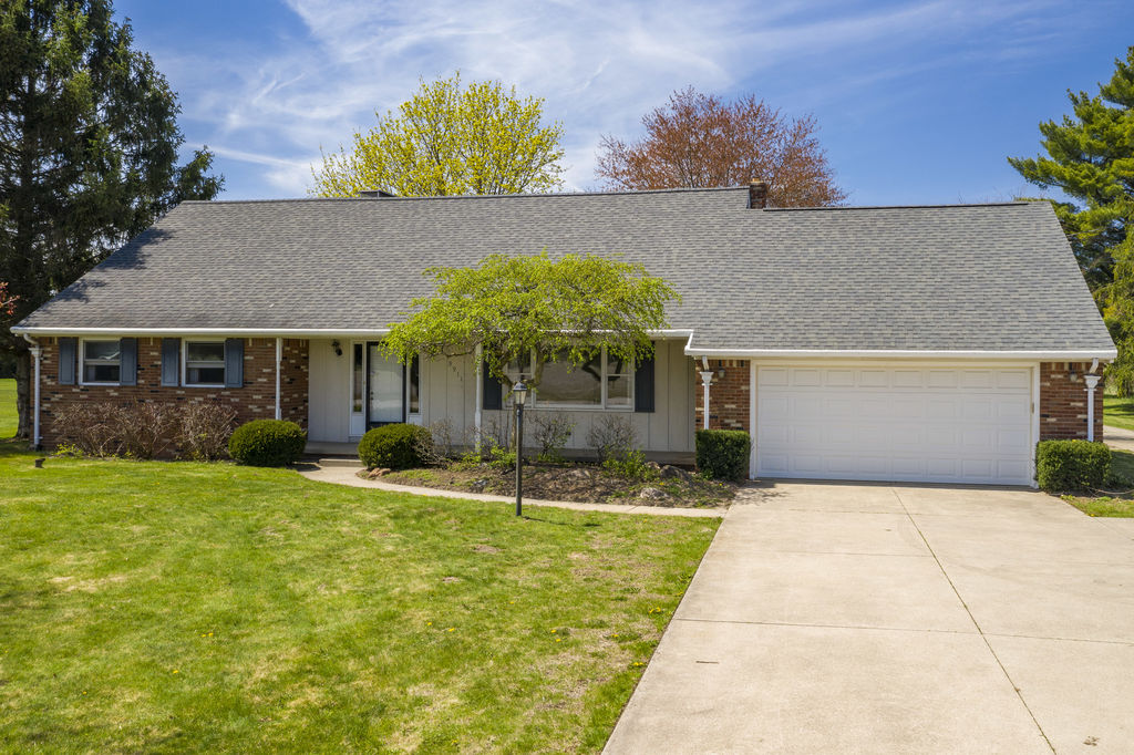 9911 Secor Rd - Wiens & Roth Real Estate