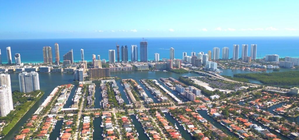 Homes & Rentals in Eastern Shores - Move with Alexis – Alexis Zdanow